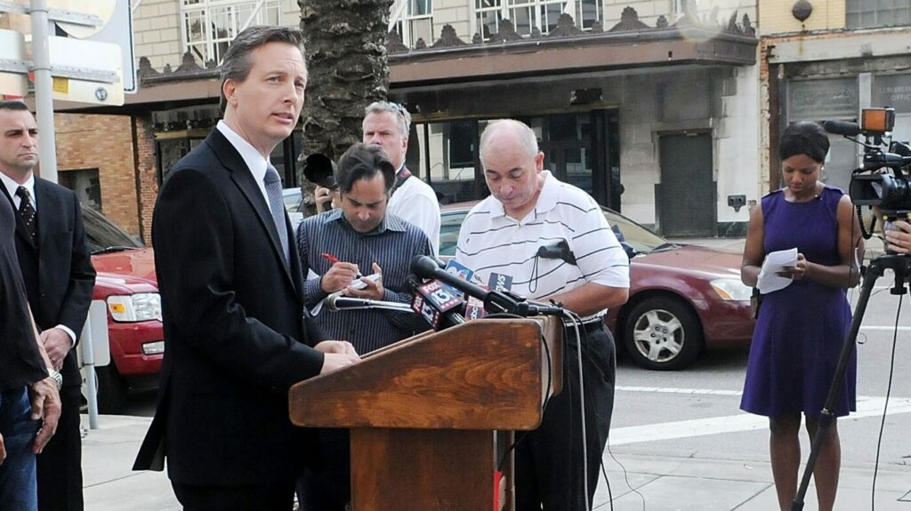 Charles Harder vs. Vice - Puck