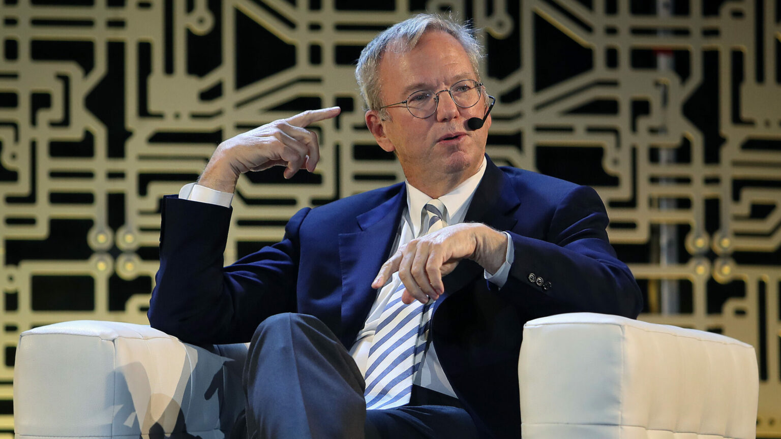 Eric Schmidt’s Exclusive New Club - Puck