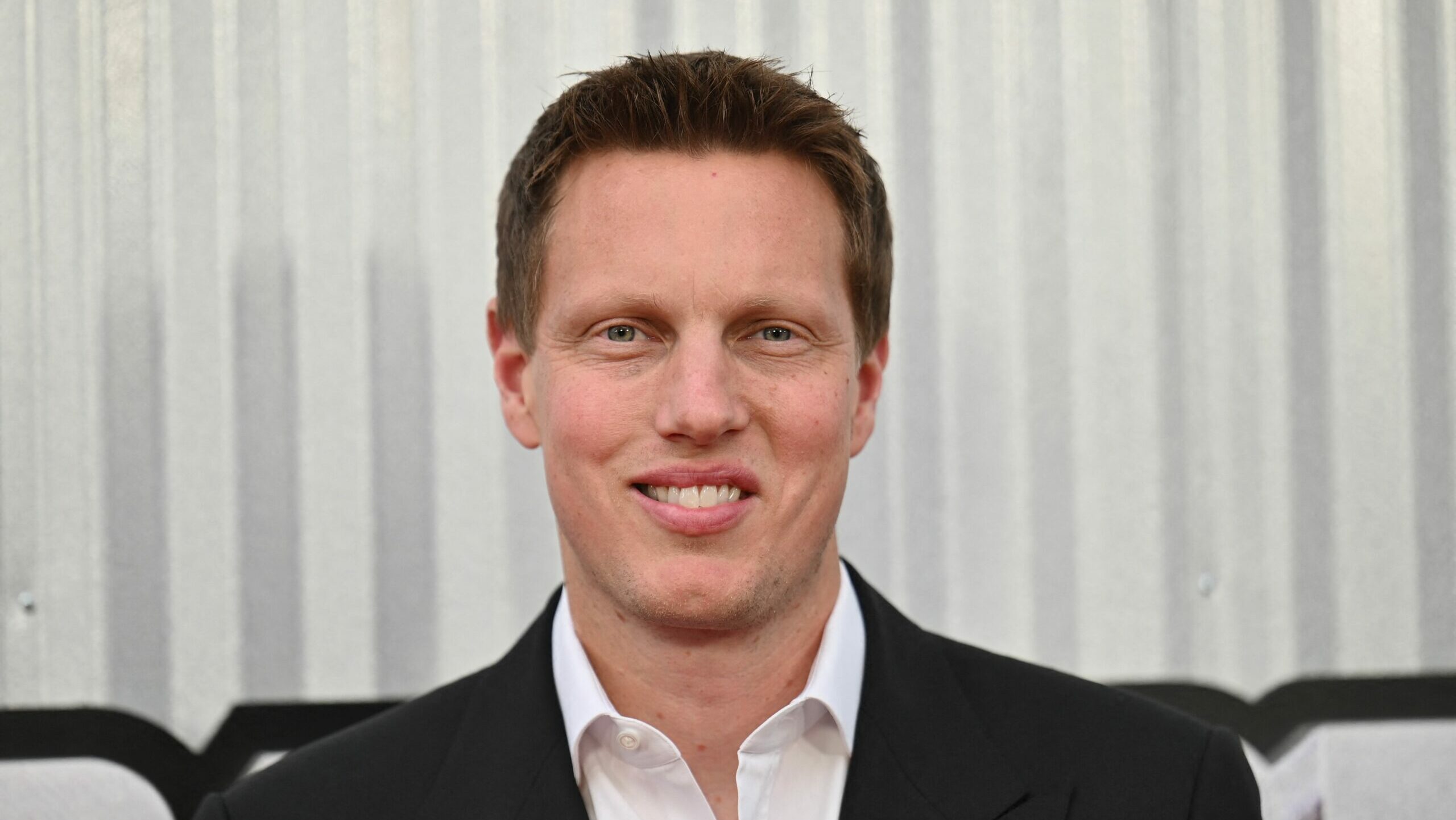 The Inside Conversation: Shari, Ellison & The Paramount Sale Scenarios ...