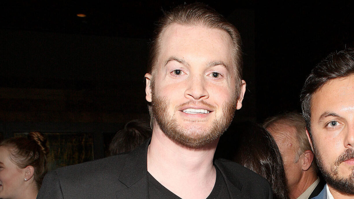 Phillies Owner Ordered to Sell Mansion to Cover Unpaid Bill - Puck