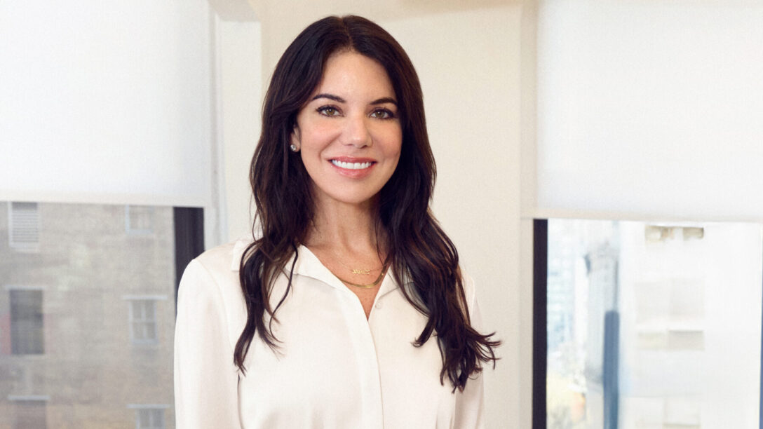 Estée’s New Makeup Lead & Fifth Avenue Mall Madness - Puck