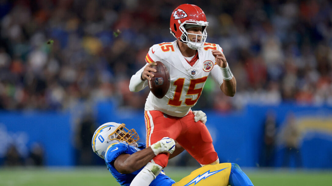 Was YouTube’s First NFL Broadcast a Success? - Puck