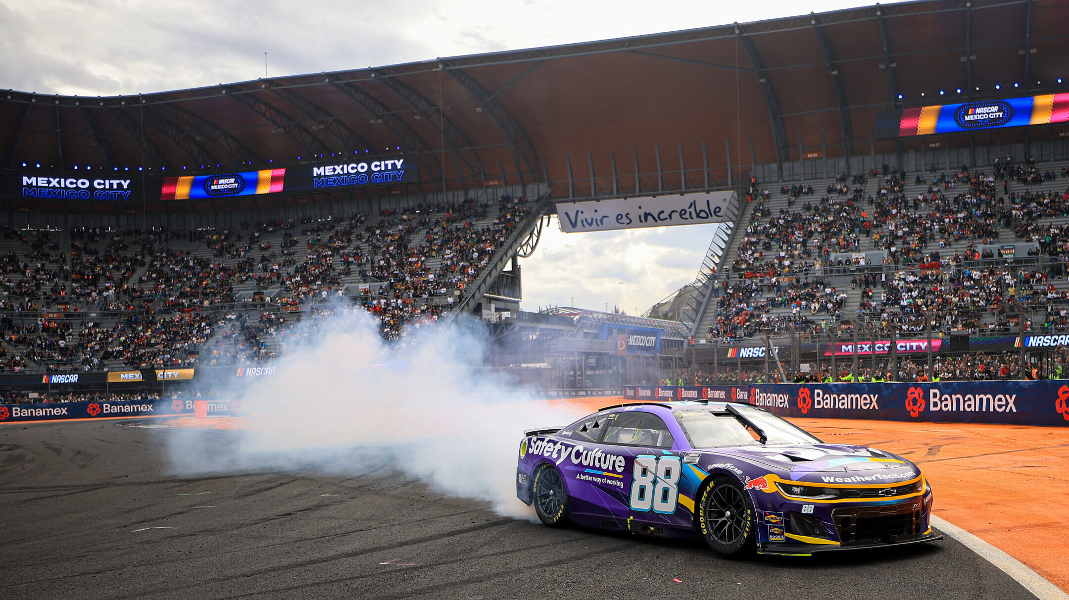 NASCAR Deal Heat: France Family Eyes Outside Investment - Puck