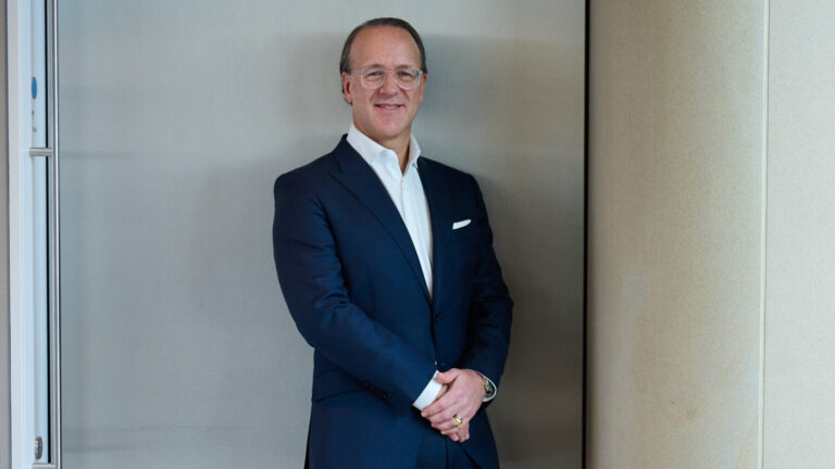 Estée Lauder Struggles to Offload Declining Brands - Puck